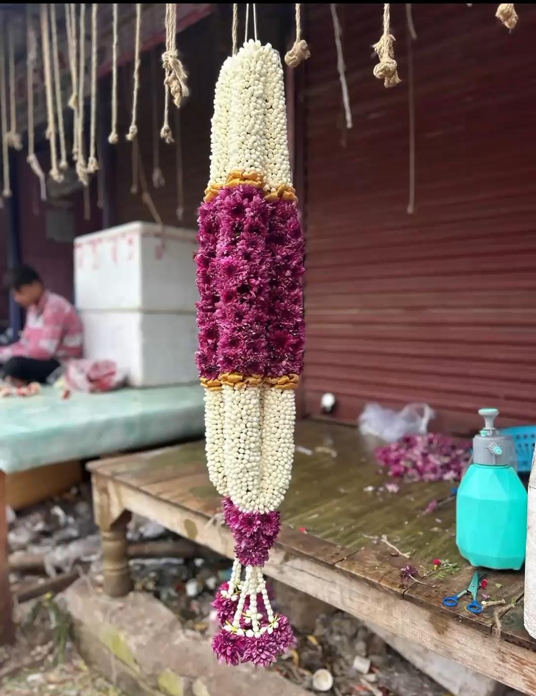 Pelli Poola Dandalu in Hyderabad | Custom Wedding Garlands